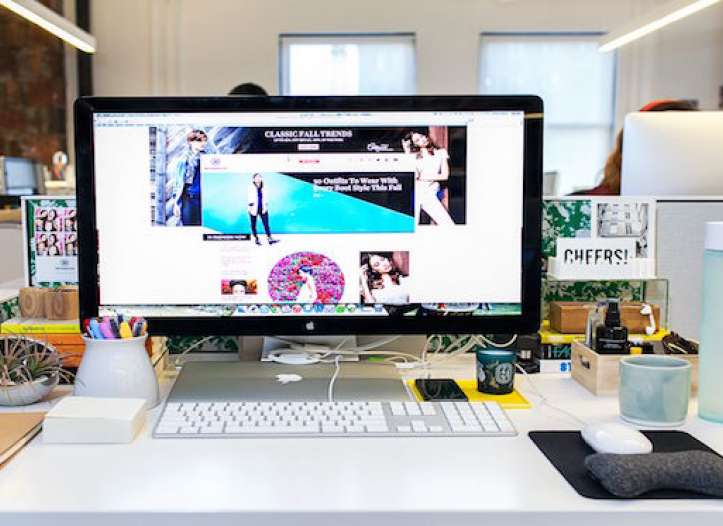 Hanging it to create a workstation of your own | Lamex Office Furniture ...